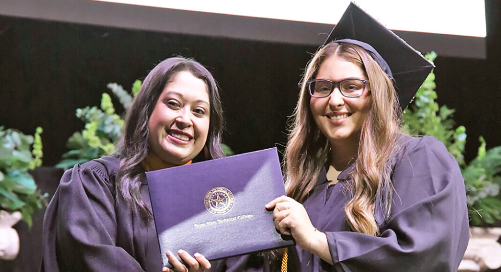 Summer 2022 commencement - Texas Border Business